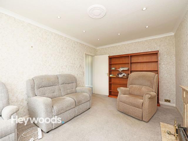 3 bed detached house to rent Sedbergh Close, Newcastle, ST5