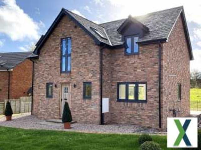 3 bed detached house to rent