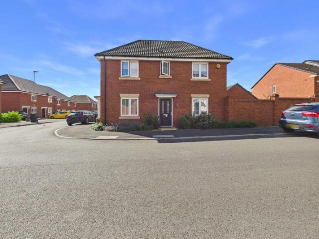3 BED Detached house To rent