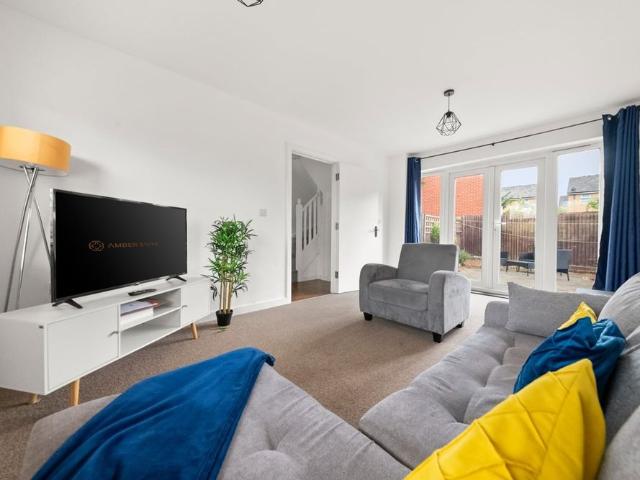 3 Bed Detached House, Drakeway, RG2