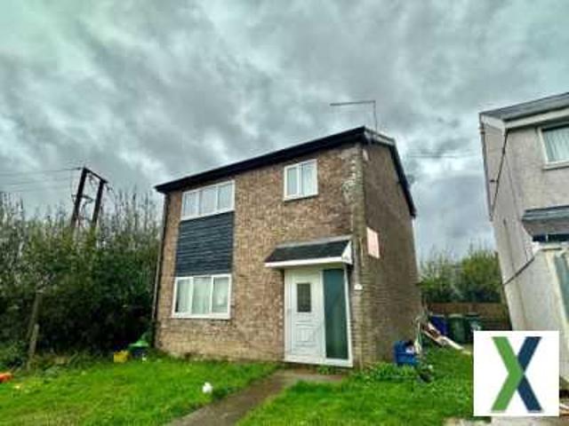 3 bed detached house for sale