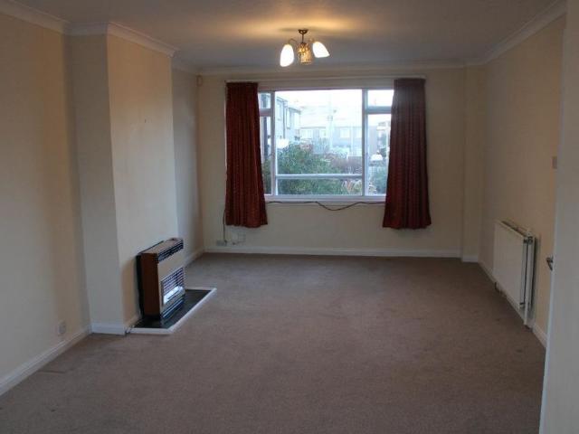 3 bed detached house for rent in Goldenacre