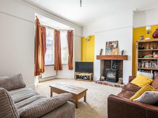 3 Bed Detached House, Steade Road, S7