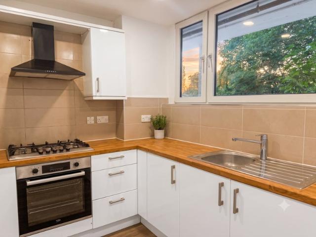 3 Bed Duplex with balcony + Nil Deposit Option