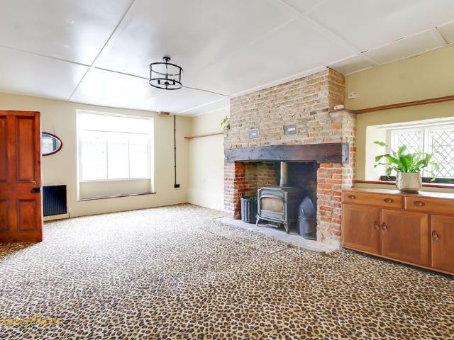 3 bed end of terrace house to rent in Arundel Road, Angmering, BN16