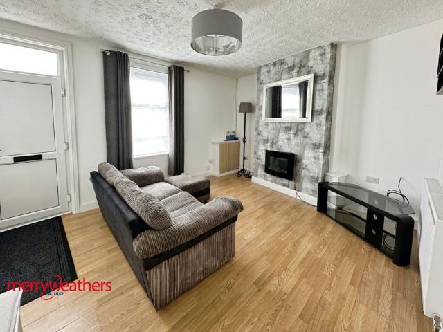 3 bed end of terrace house to rent in Well Lane, Treeton, Rotherham, South Yorkshire, S60