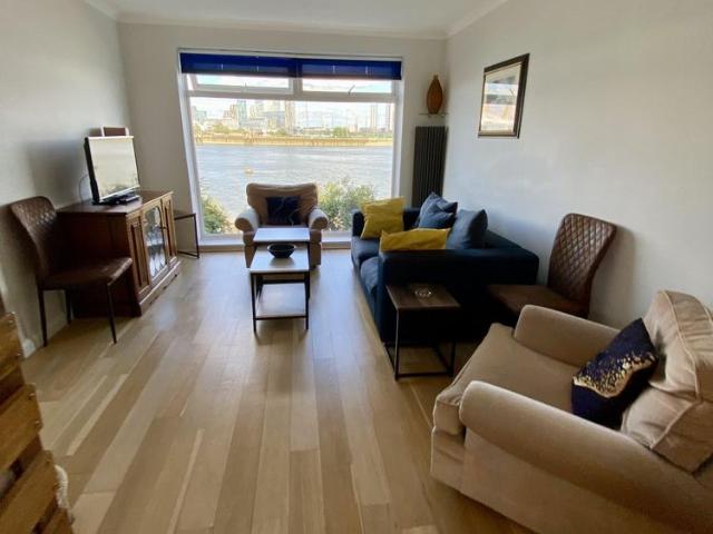 3 bed End of Terrace in Capstan Square, London, E14 3EU