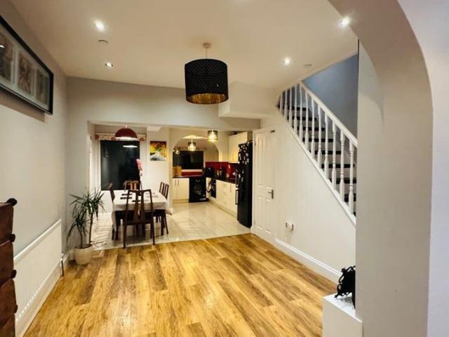 3 Bed End Terrace, Wiltshire Road, CR7