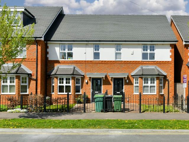 3 bed end terrace available