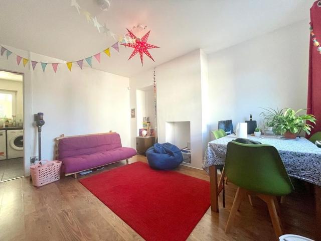 3 Bed End Terrace, Barton Vale, BS2