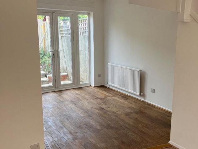 3 Bed End Terrace, Pendragon Walk, NW9