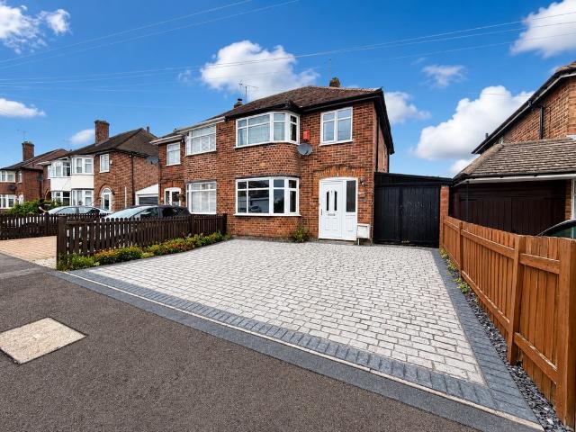 3 Bed – Fernhurst Road, Leicester
