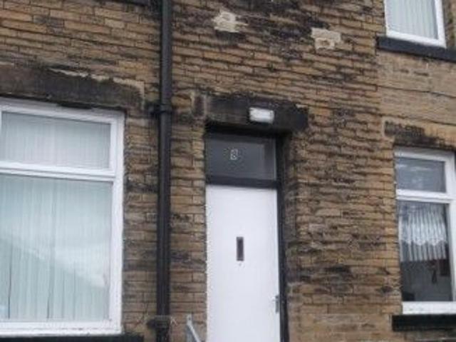 3 Bed Fieldhead Street, Bradford, Bd7