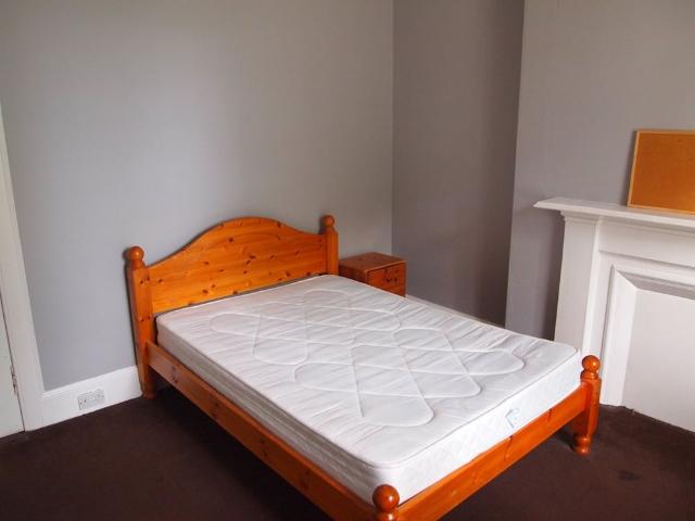 3 Bed Flat, Marchmont Crescent, EH9