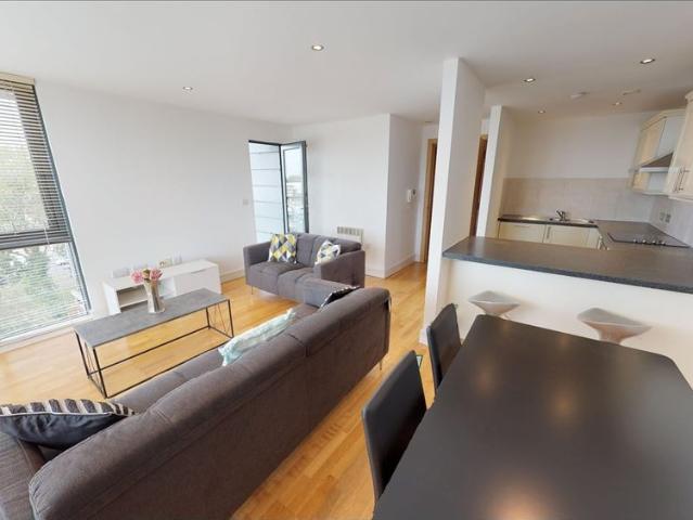 3 Bed Flat, Marlborough Street, L3
