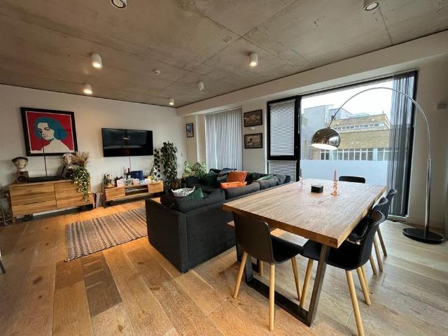 3 Bed Flat, Mentmore Terrace, E8