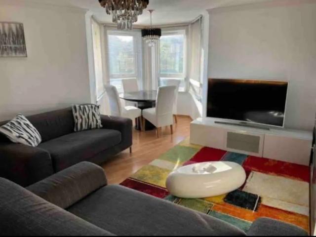 3 Bed Flat, Milnpark Gardens, G41