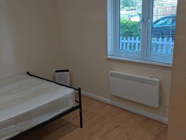 3 Bed Flat, Miller Court, NW4