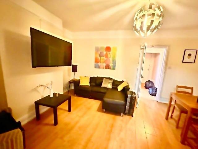 3 Bed Flat, Milton Road, SO15
