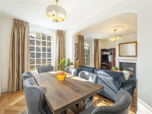 3 Bed Flat, Montrose Court, NW11