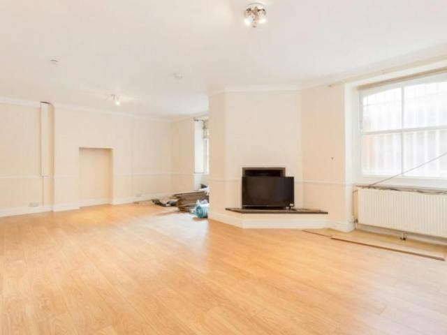 3 Bed Flat, Moscow Road, W2