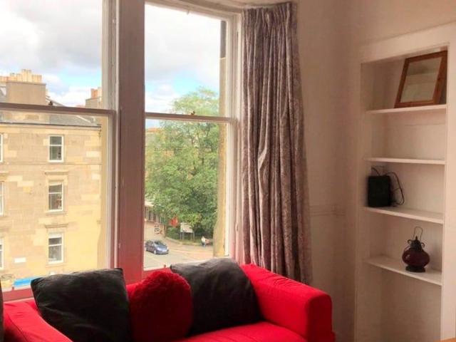 3 Bed Flat, Morningside Road, EH10