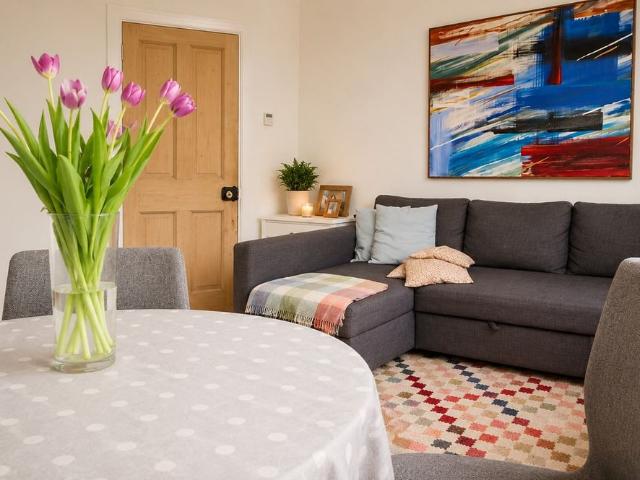 3 Bed Flat, North Worple Way, SW14