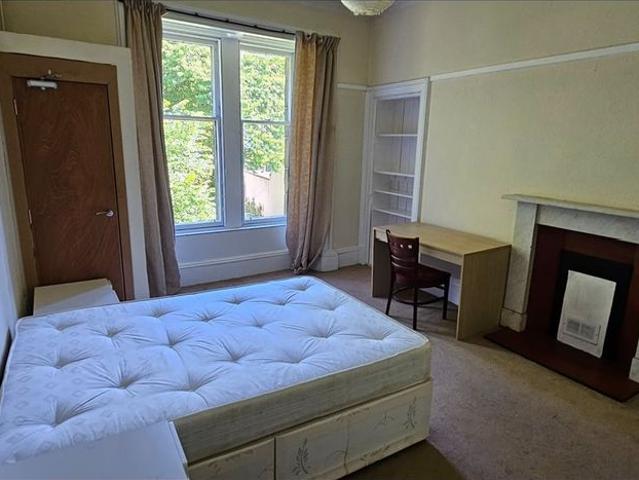 3 Bed Flat, Athole Gardens, G12