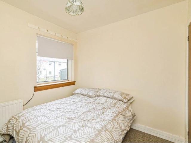 3 bed flat available asap only till 31st Aug