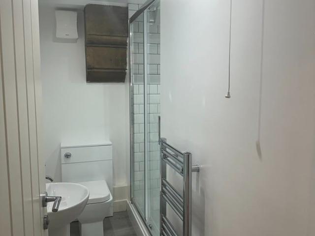 3 Bed Flat, Abbey Road, LS5