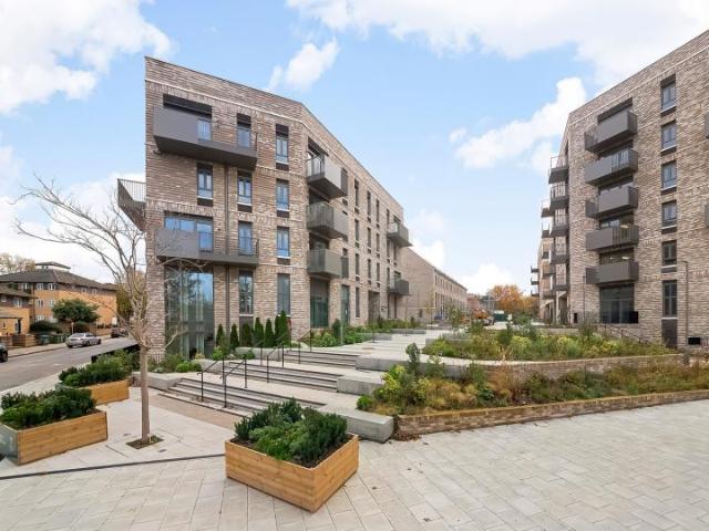 3 bed flat / apartment 76 bannerman street woolwich se18 truepenny's