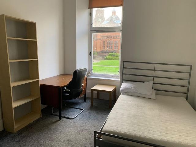 3 Bed Flat, Argyle Street, G3