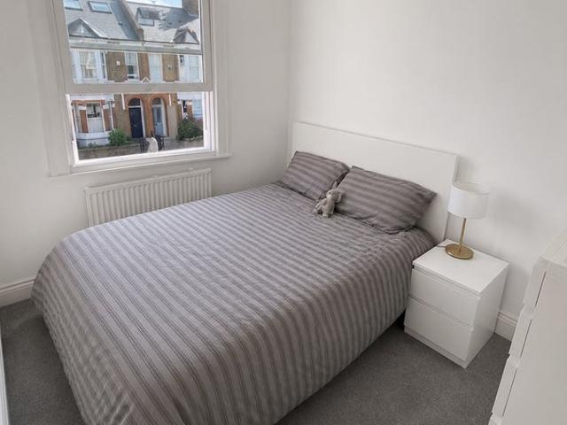 3 Bed Flat, Battersea Bridge Road, SW11