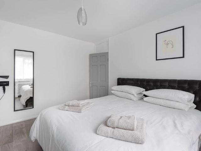 3 Bed Flat, Benson Court, N19
