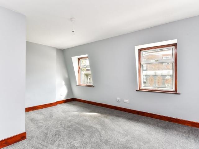 3 Bed Flat, Bishops Bridge Road, W2