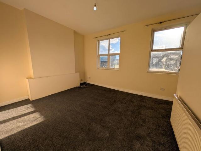 3 Bed Flat, Birchfield Road, B19