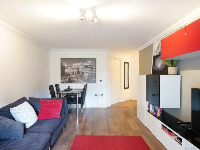 3 Bed Flat, Bowles Court, HA3