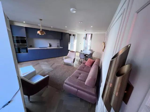 3 Bed Flat, Bronze Foundry House, SW6