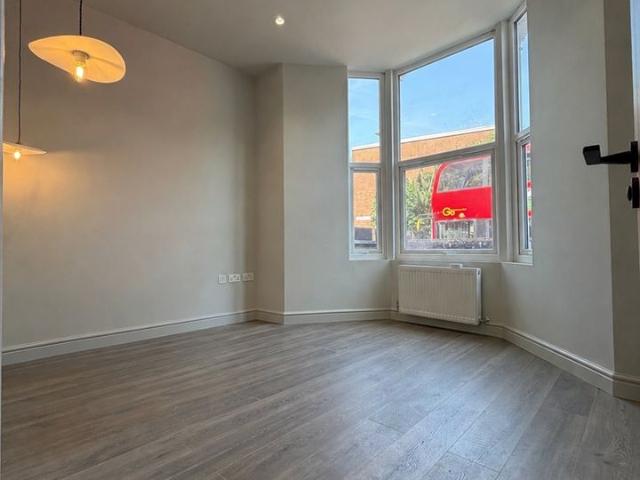 3 Bed Flat, Brooke Road, N16