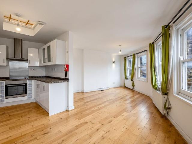 3 Bed Flat, Brockley Cross, SE4