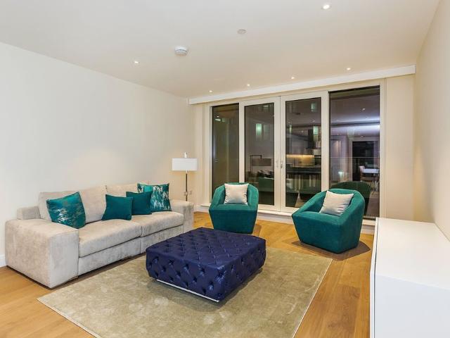 3 Bed Flat, Cascade Court, SW11