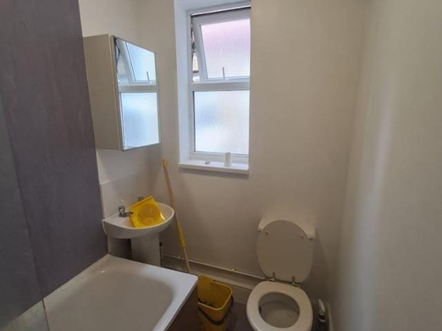3 Bed Flat, Cassland Road, E9