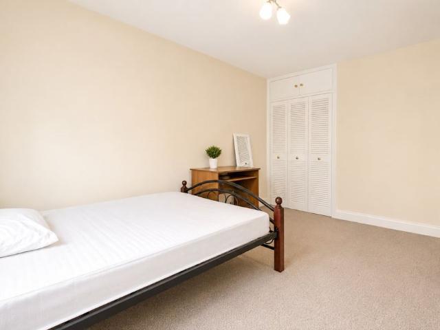 3 Bed Flat, Castle Road, NW1