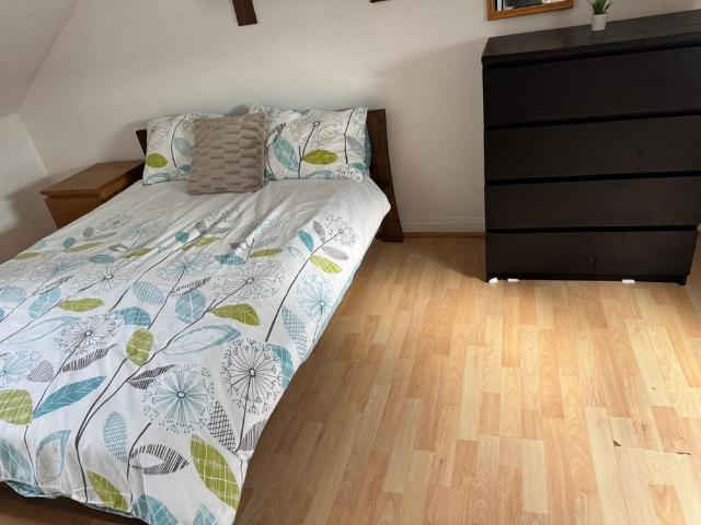 3 Bed Flat, Chaplin Road, NW2