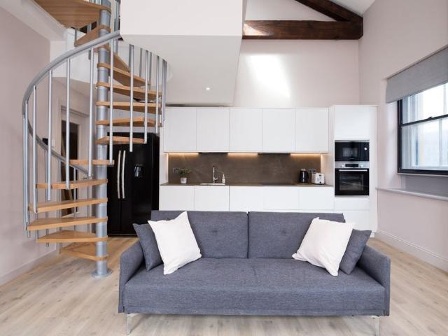 3 Bed Flat, Charlotte Street, M1