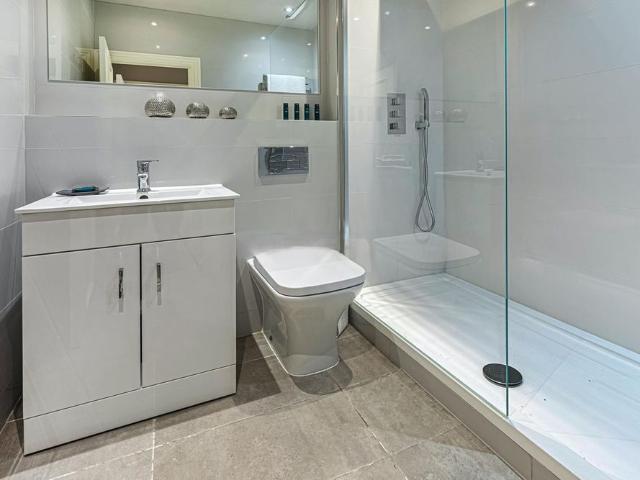 3 Bed Flat, Chelsea Embankment, SW3
