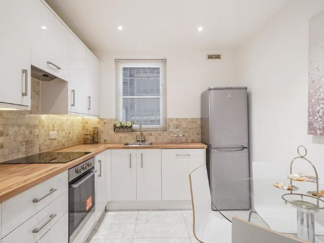 3 Bed Flat, Christchurch Avenue, NW6