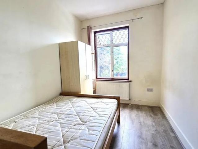 3 Bed Flat, Coppermill Lane, E17