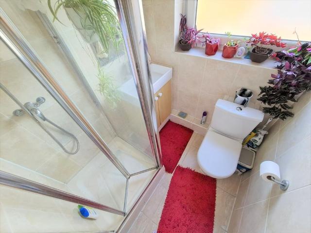 3 Bed Flat, Cowbridge Lane, IG11