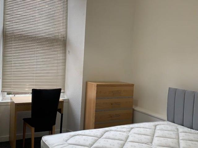 3 Bed Flat, Dumbarton Road, G11